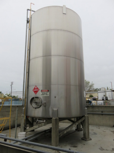 10000 Gallon Stainless Storage Tank | Valiant Industries