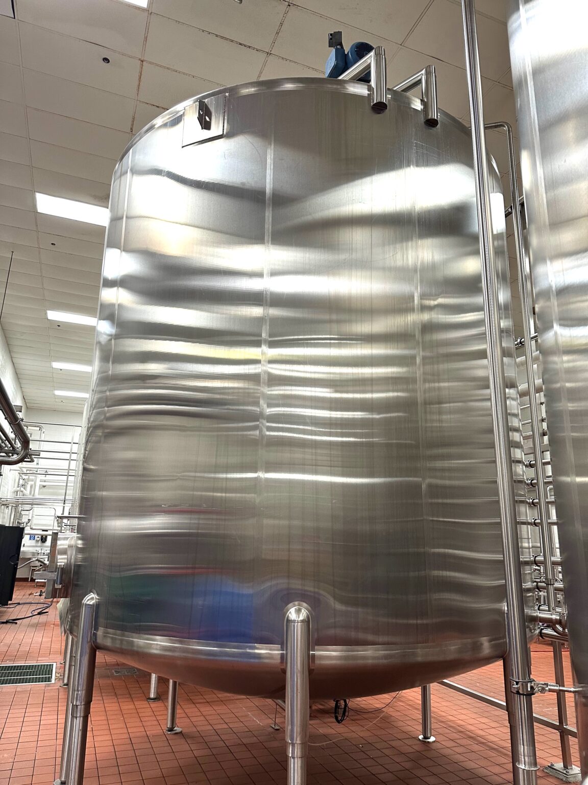 4500 Gallon Stainless Steel Mix Tanks | Valiant Industries