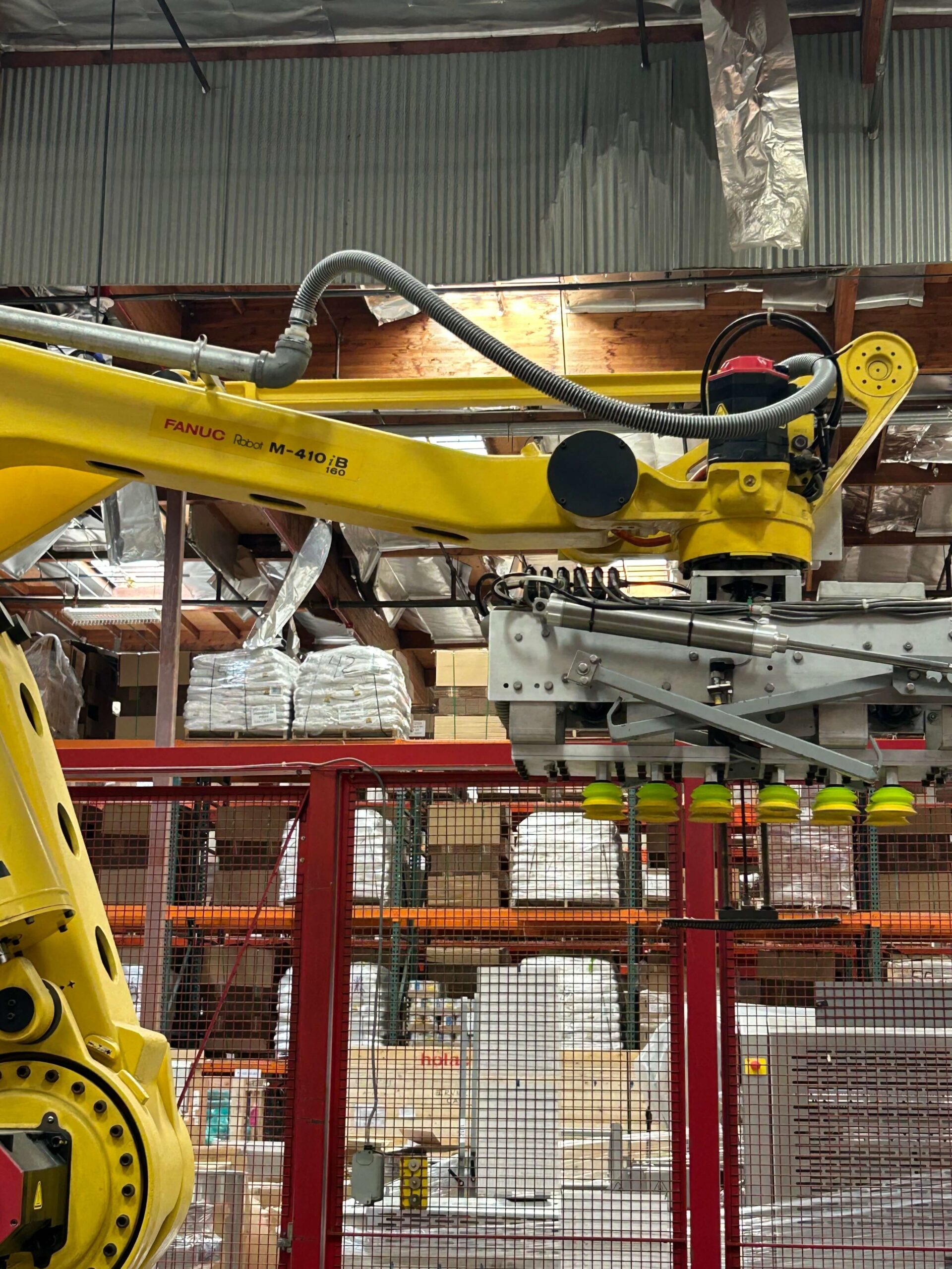 Fanuc M410iB/160 Palletizing Robot | Valiant Industries