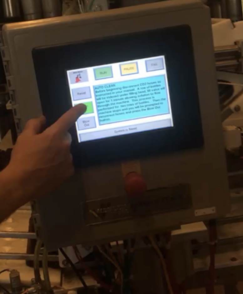 Meheen m-6 Bottle Filler | Valiant Industries