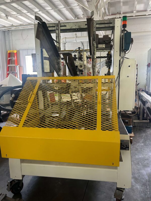 SWF TF400V Tray Former | Valiant Industries