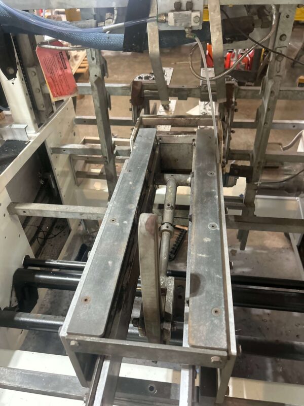 SWF TF400V Tray Former | Valiant Industries