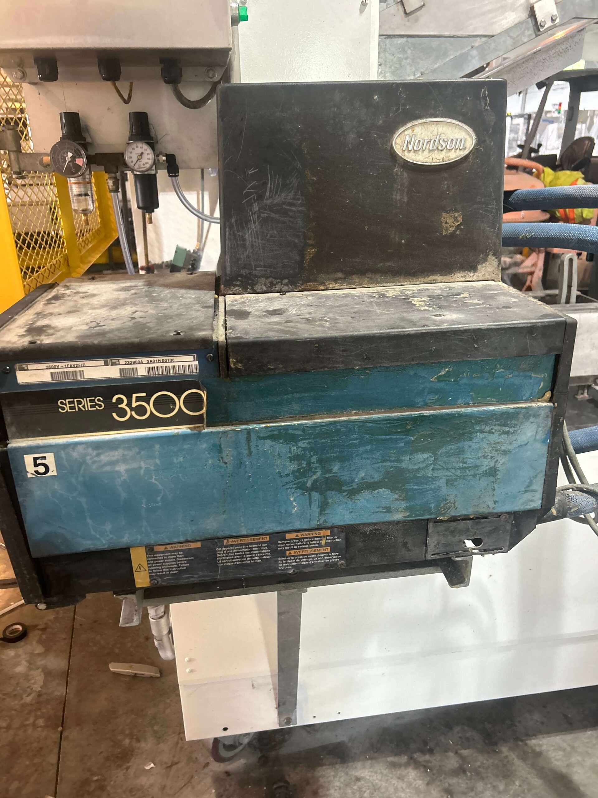 SWF TF400V Tray Former | Valiant Industries
