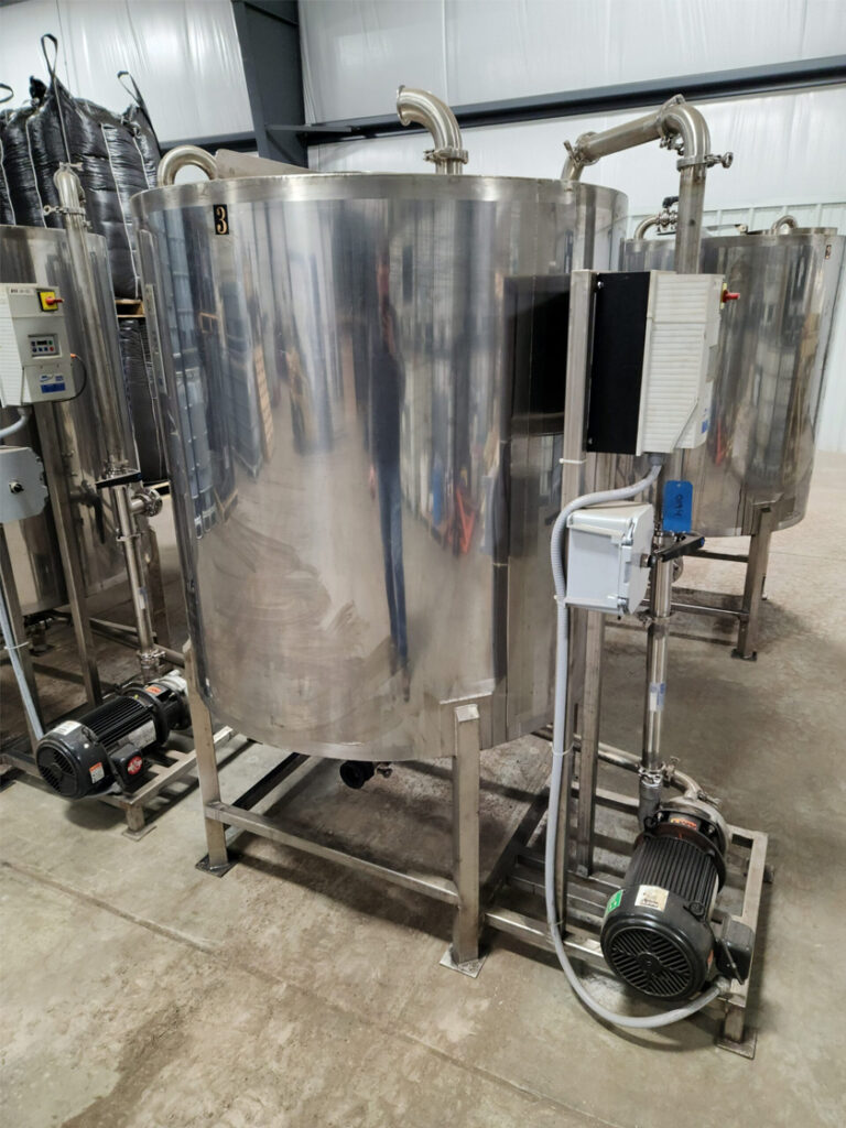 10000 Gallon Stainless Storage Tank | Valiant Industries