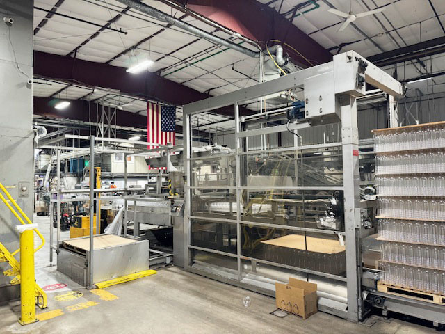 UniPak Low Level Depalletizer | Valiant Industries