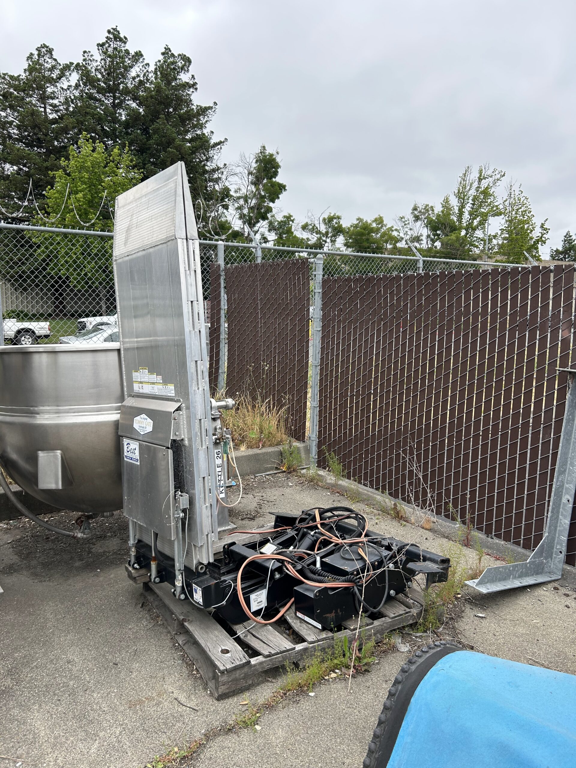 Tommy Lift | Valiant Industries