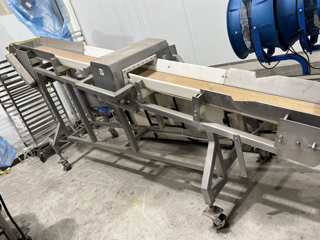 Lock MetalChek Conveyor | Valiant Industries