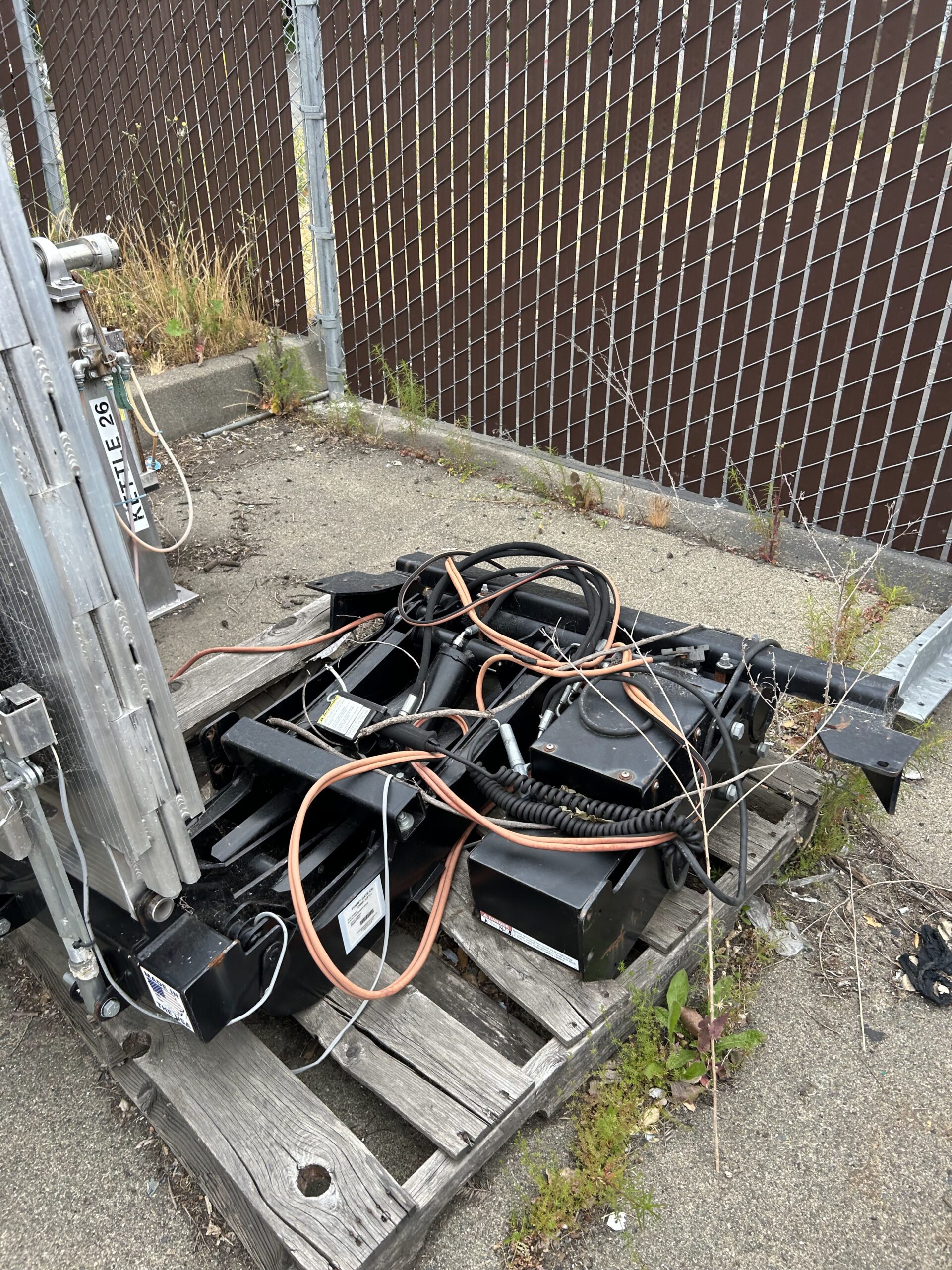 Tommy Lift | Valiant Industries